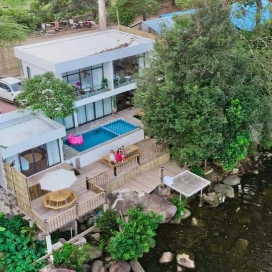 ទឹកឈូ Homestay