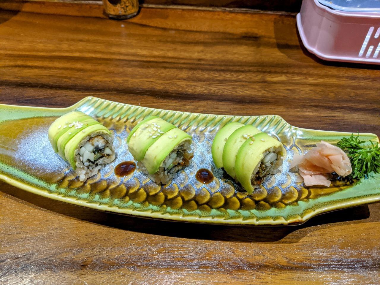 Unagi Avocado roll